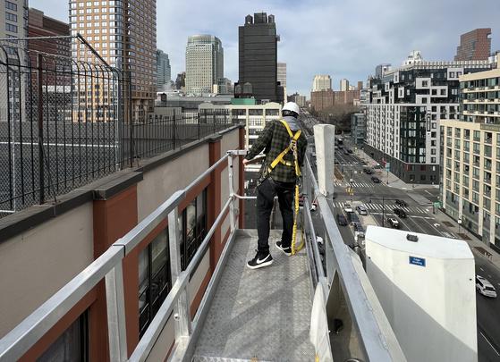 Safe Way to Operate a Boom Lift - 18 Pro Tips For You And Your Team ...