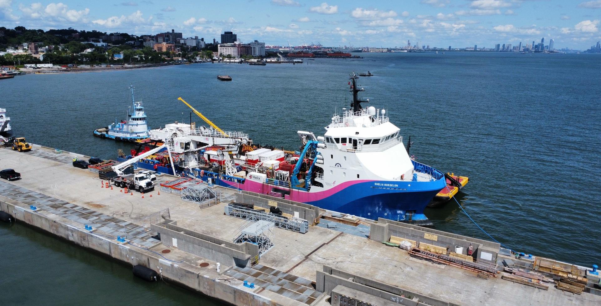 Fast Crane Ship Maintenance